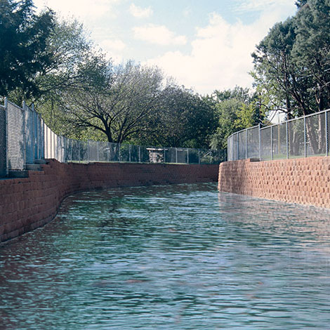 Vertica Pro Retaining Wall System, Beveled Face from Anchor Wall